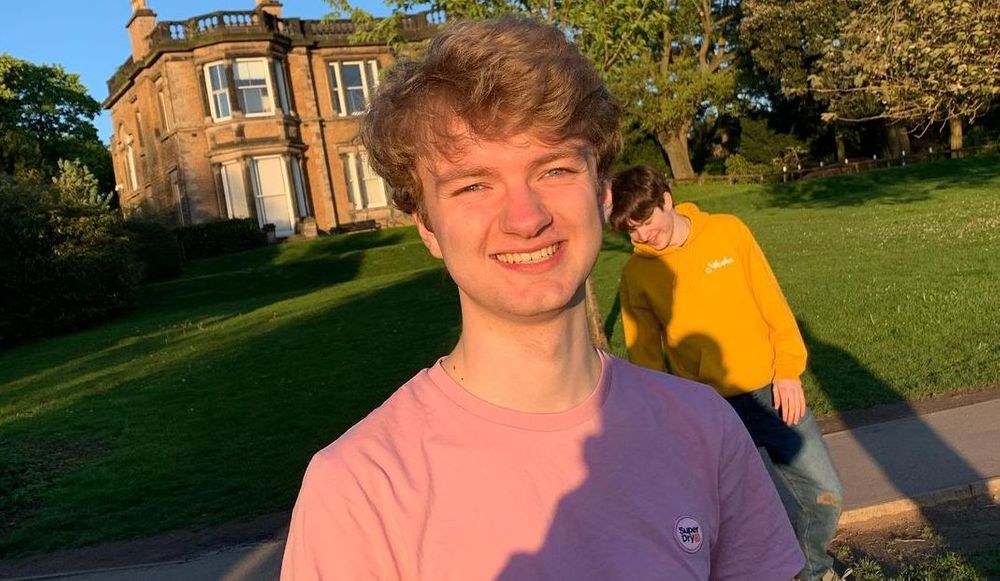 Is TommyInnit Gay? A Closer look at Thomas’ sexuality - The Style Plus